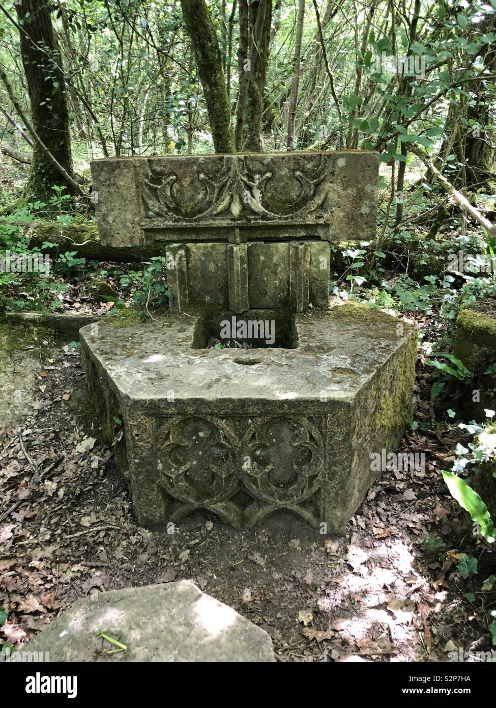 Stone throne hi-res stock photography and images - Alamy