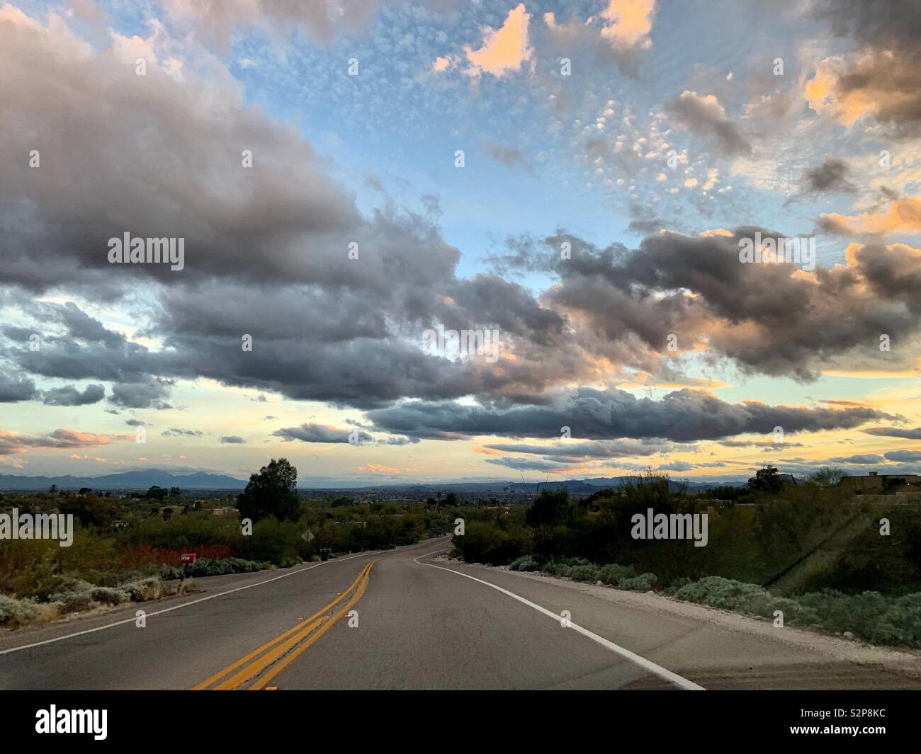 Open sky scenery hi-res stock photography and images - Alamy