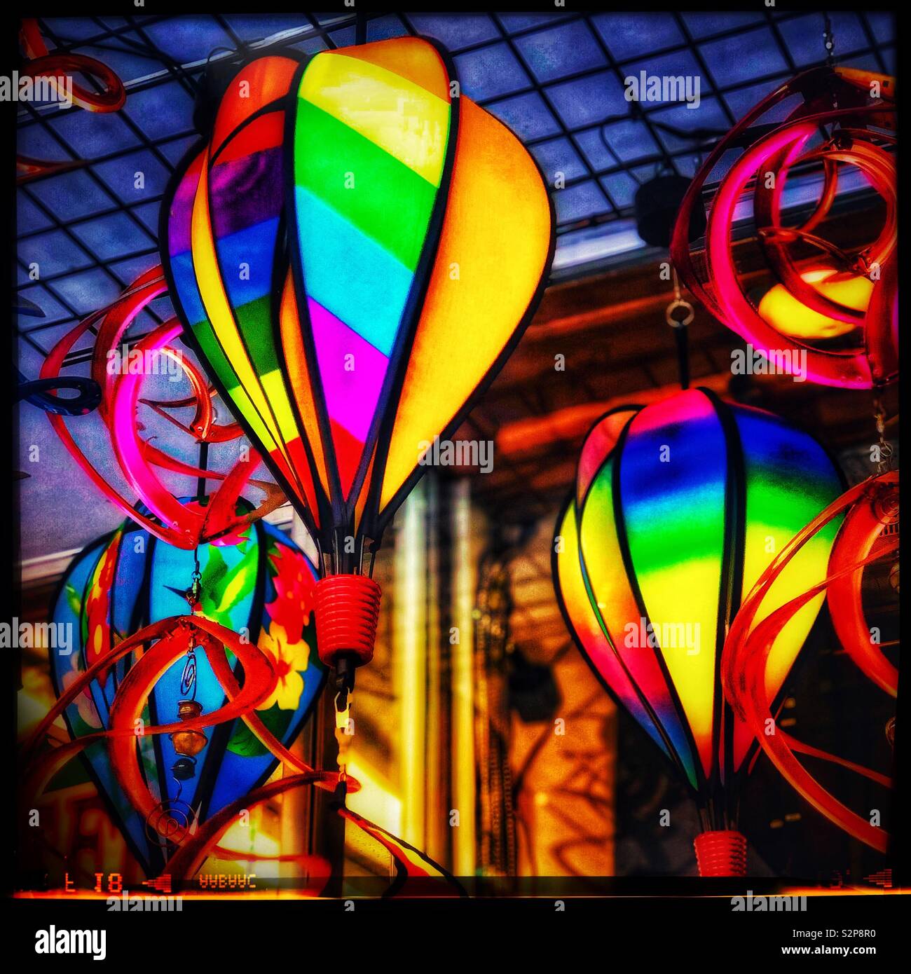 Wonderfully bright colors hi-res stock photography and images - Alamy