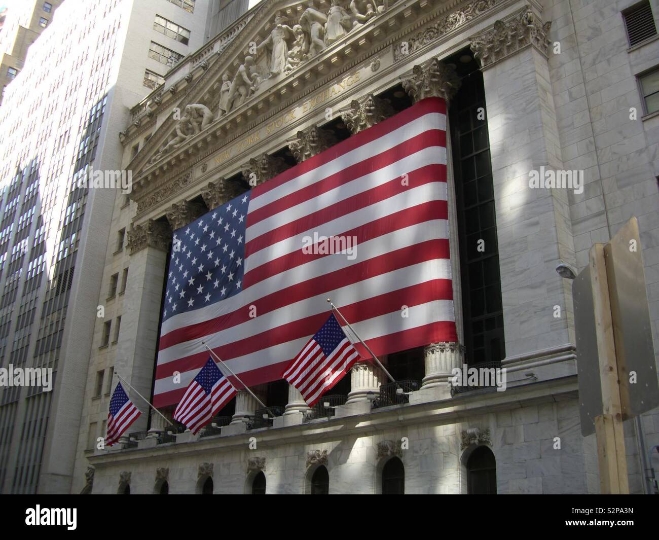 2008 crash hi-res stock photography and images - Alamy