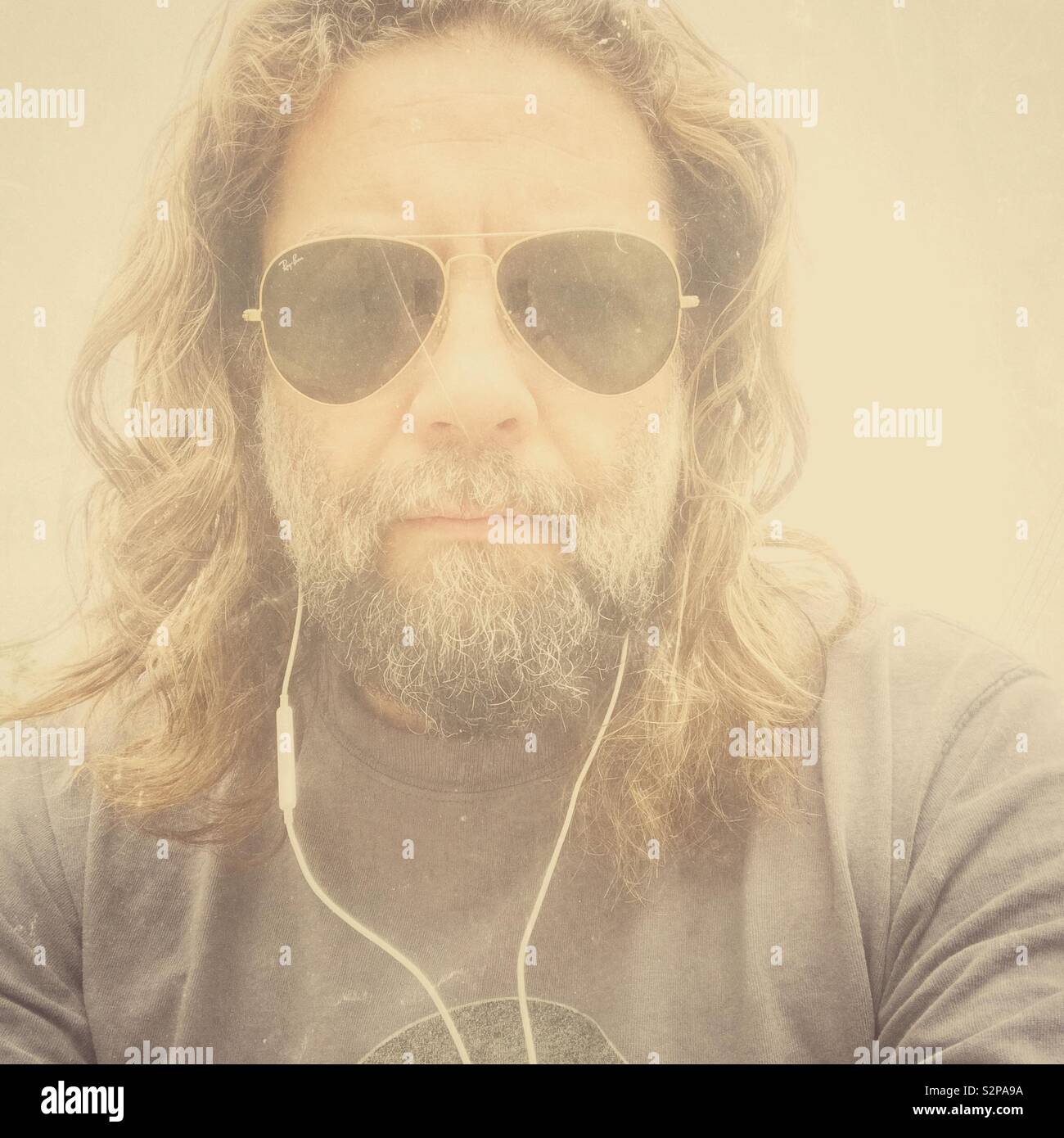 Beard sunglasses hi-res stock photography and images - Alamy