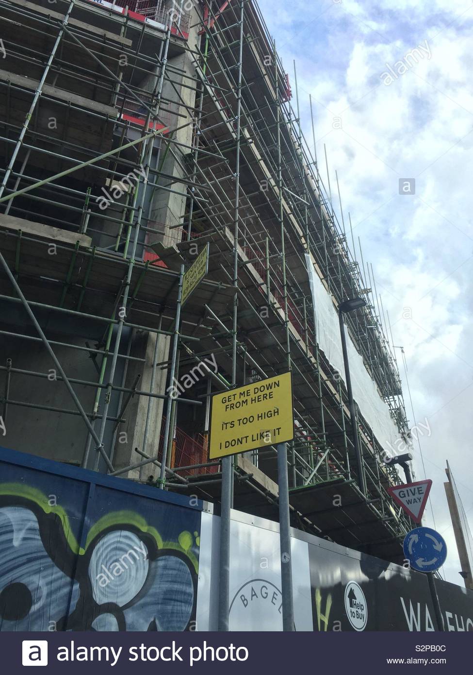 Scaffold art hi-res stock photography and images - Alamy