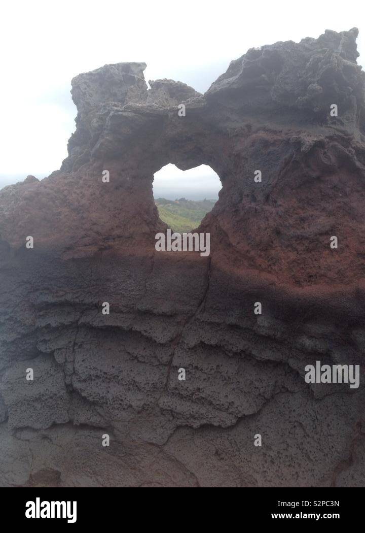 Maui heart rock hi-res stock photography and images - Alamy