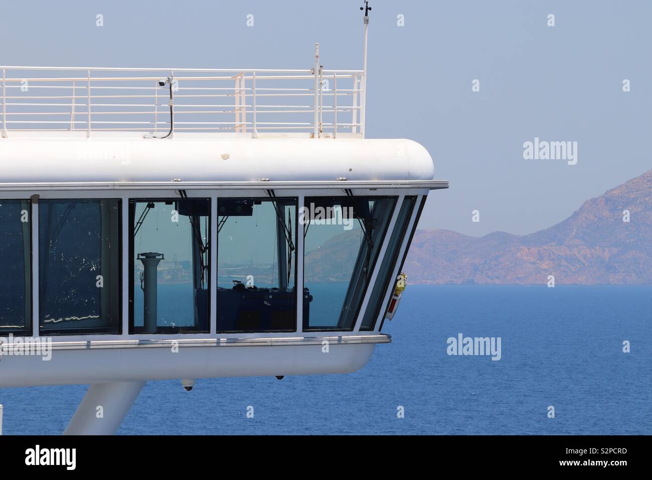 Cruise ship captains captain hi-res stock photography and images - Alamy