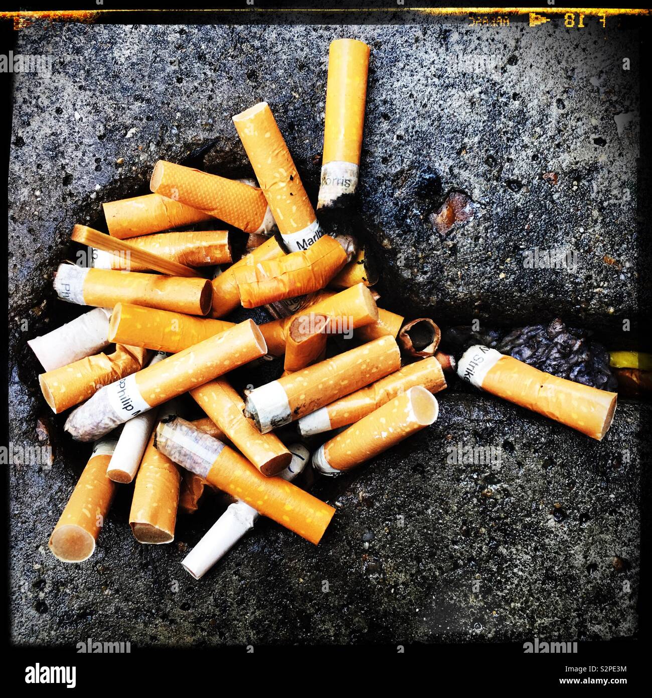 Cigarettes cigarette butts hi-res stock photography and images - Alamy
