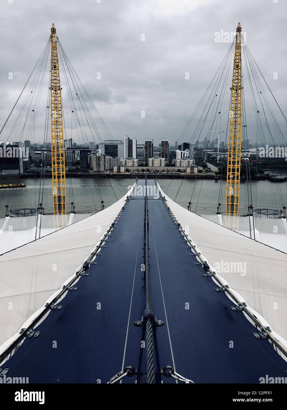 Arena roof hi-res stock photography and images - Alamy