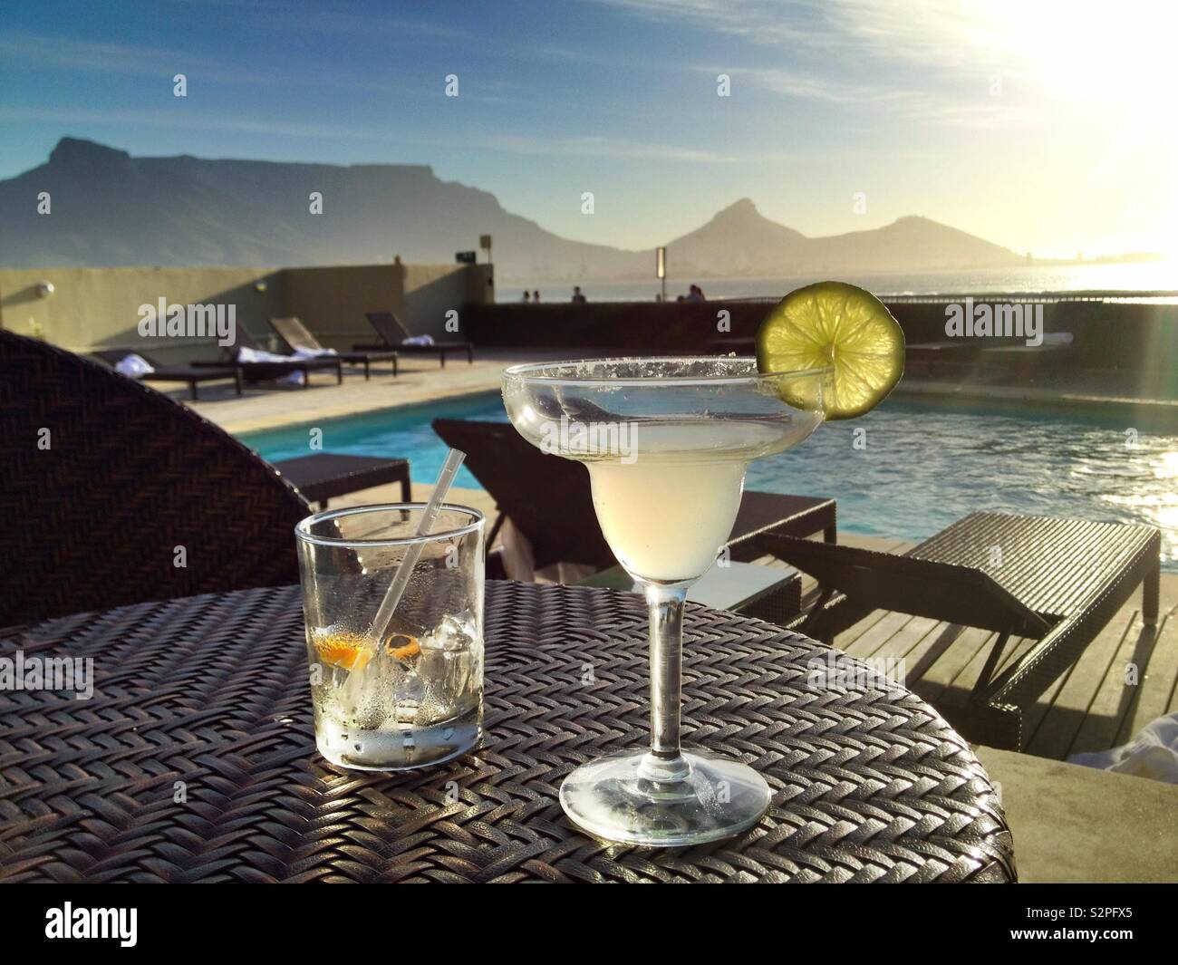 Sunset Cocktails, Cape Town, Table Mountain Stock Photo - Alamy