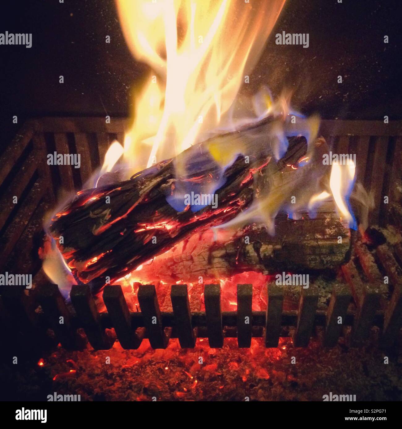 Warm cosy fire Stock Photo - Alamy
