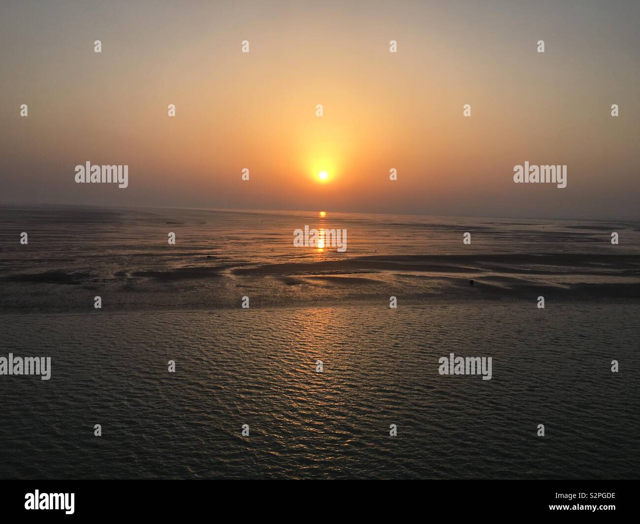 Kuwait Sunset High Resolution Stock Photography and Images - Alamy
