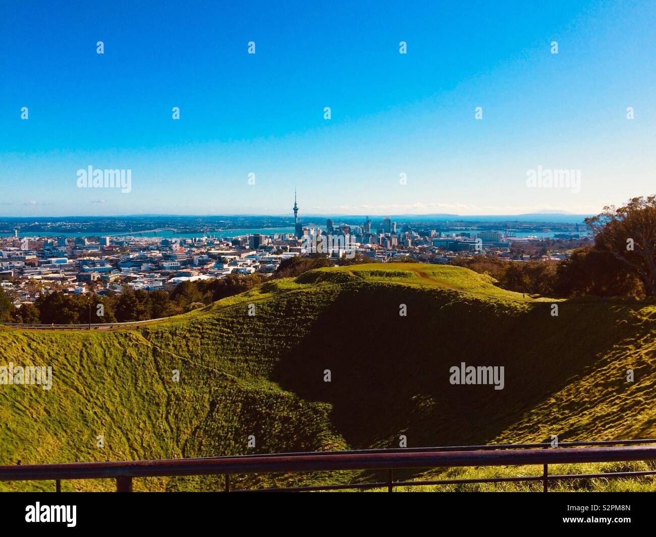 Auckland behind the volcano Stock Photo - Alamy