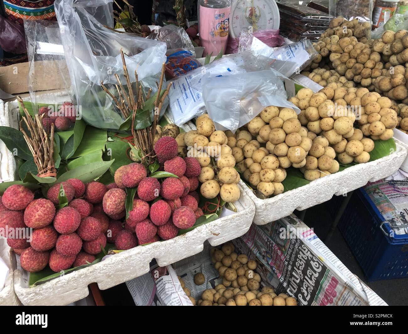 Lychee market hi-res stock photography and images - Alamy