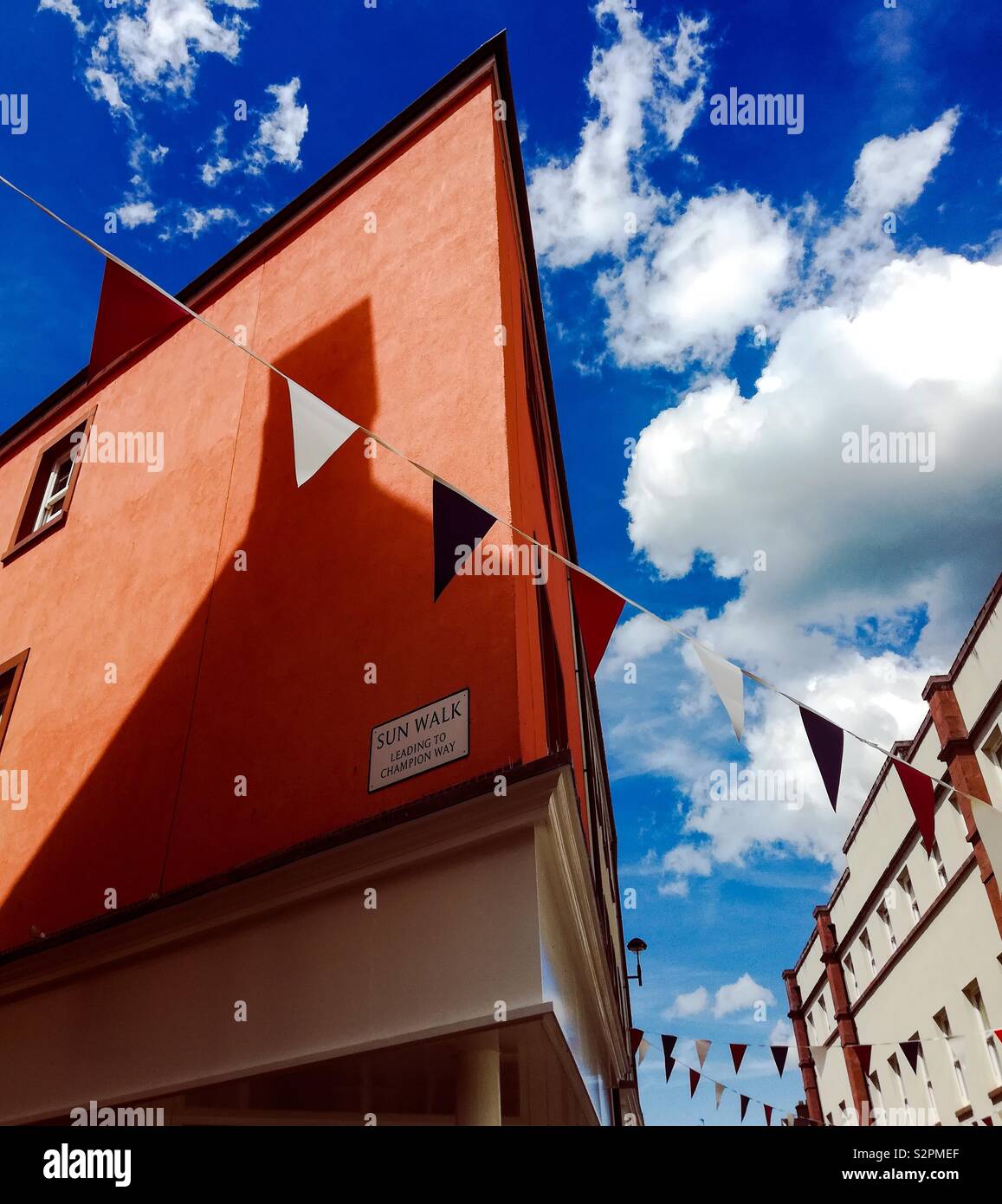 Coral building hi-res stock photography and images - Alamy