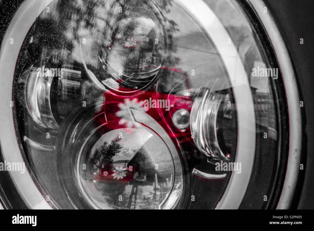 Headlight car hi-res stock photography and images - Alamy