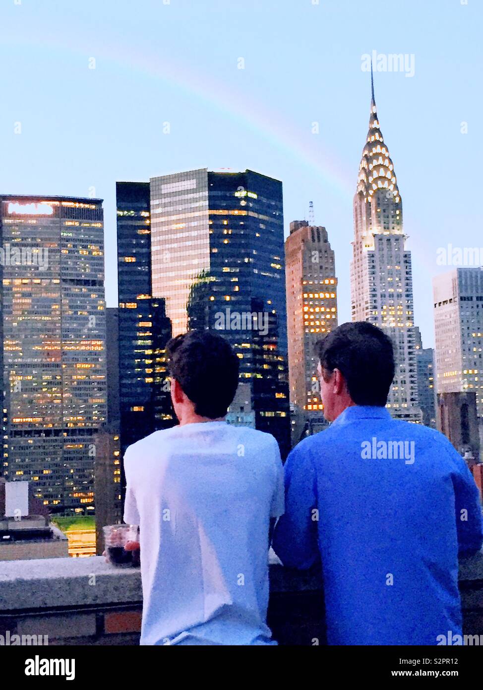 Met life building skyline hi-res stock photography and images - Alamy