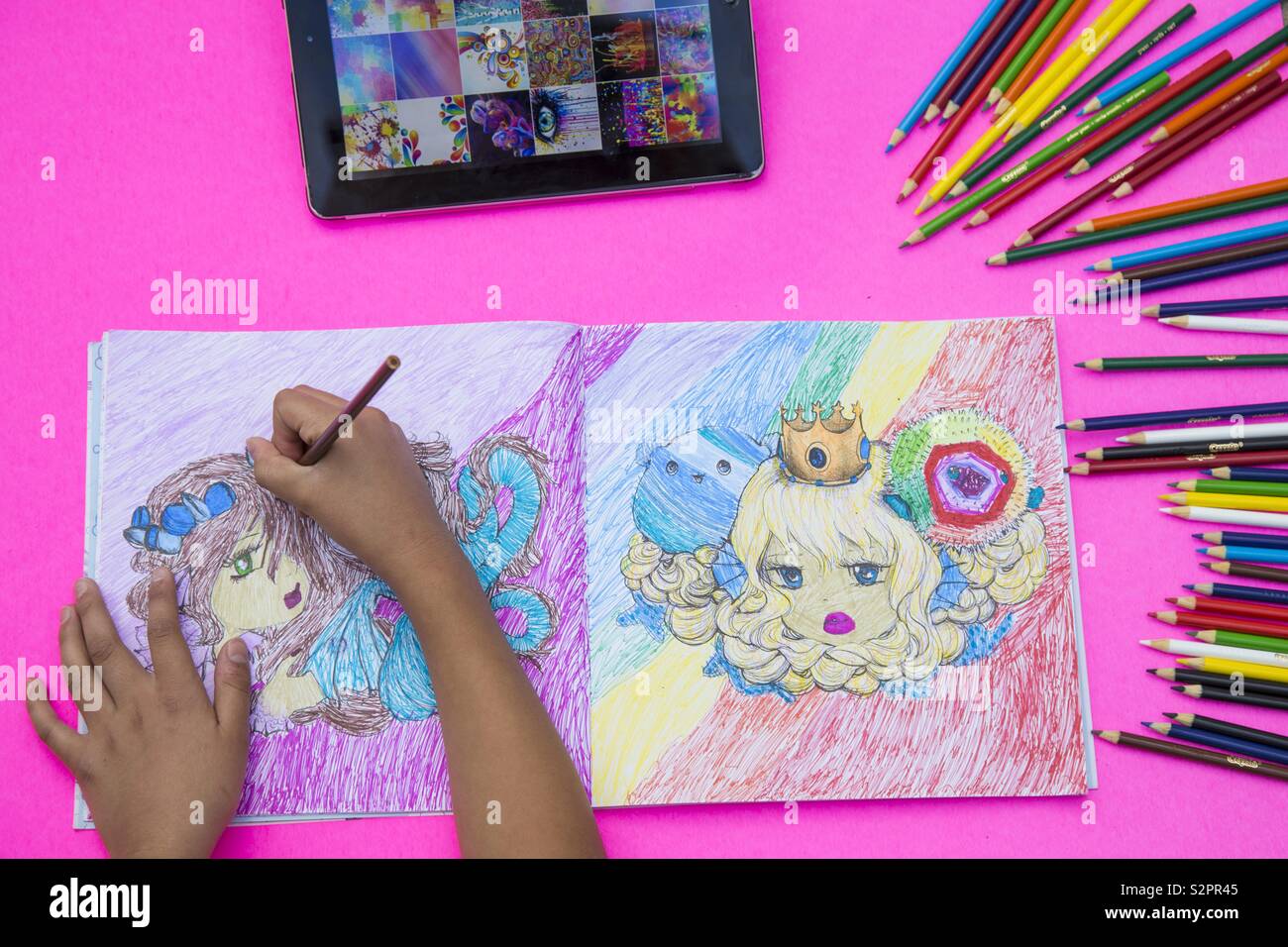 Girl coloring hi-res stock photography and images - Alamy