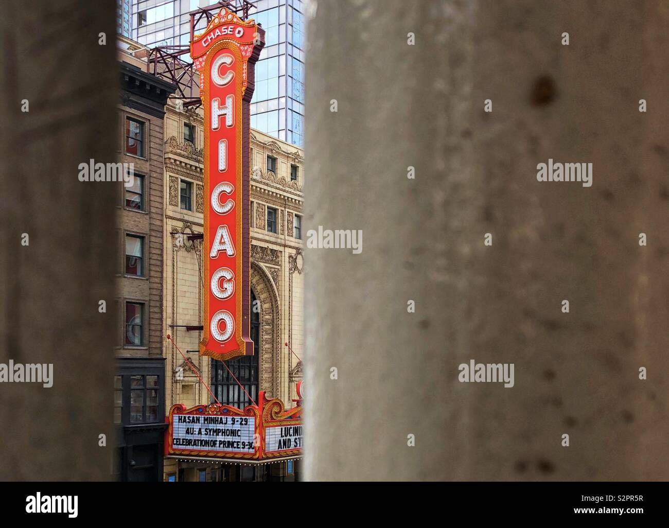 Chicago theatre sign Stock Photo - Alamy