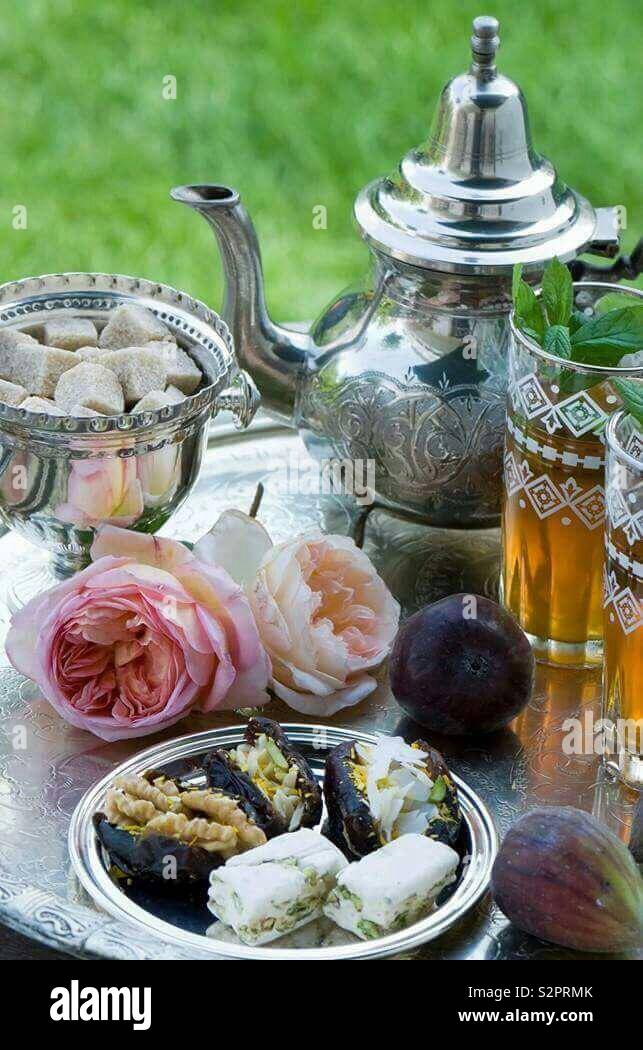 Moroccan green tea Stock Photo - Alamy