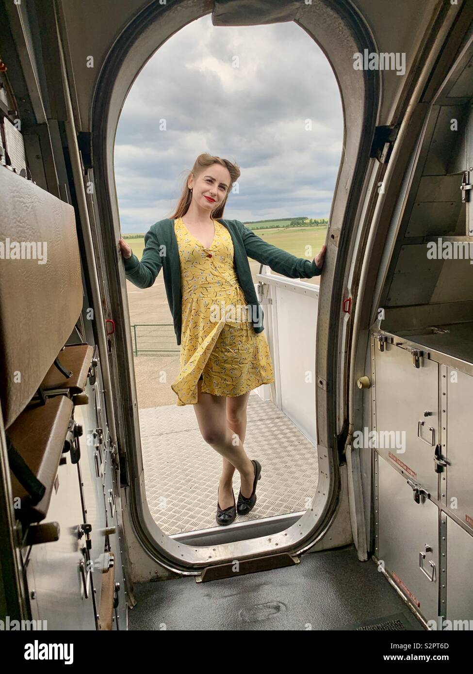 Girl model plane hi-res stock photography and images - Alamy