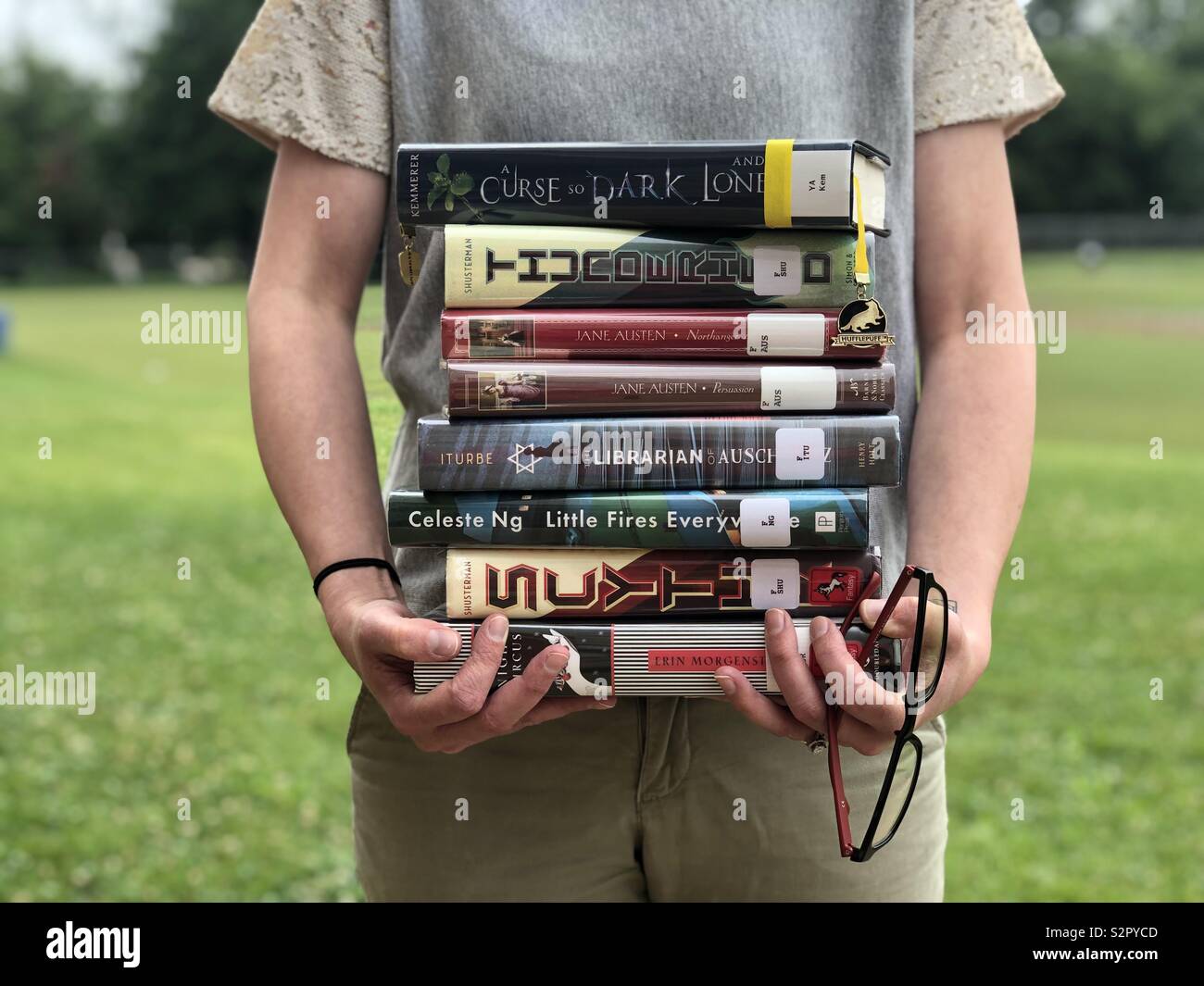 Stack book hi-res stock photography and images - Alamy