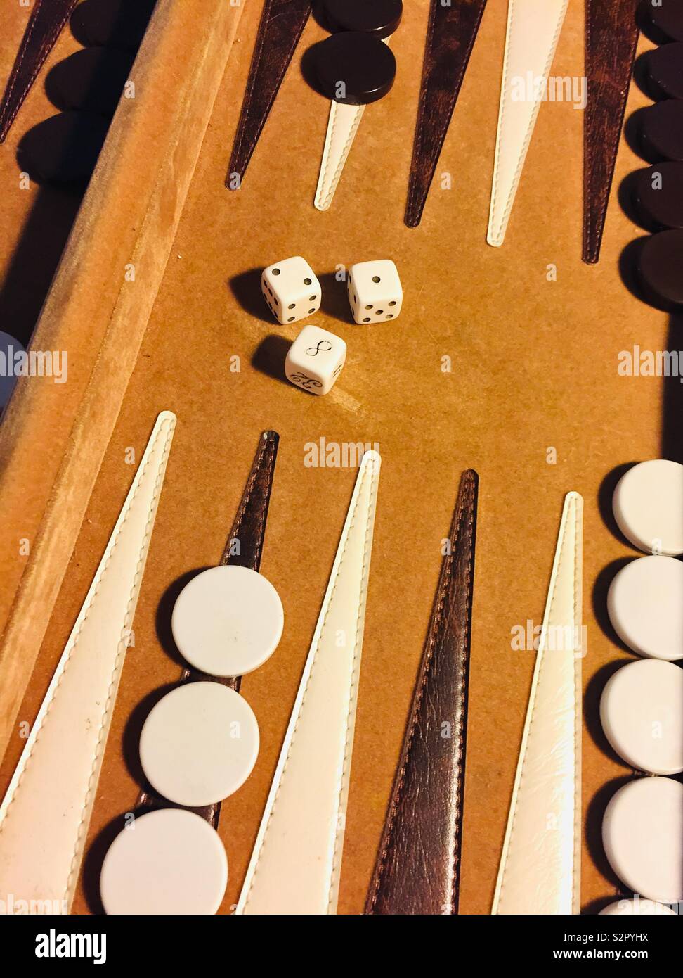 Backgammon hi-res stock photography and images - Alamy