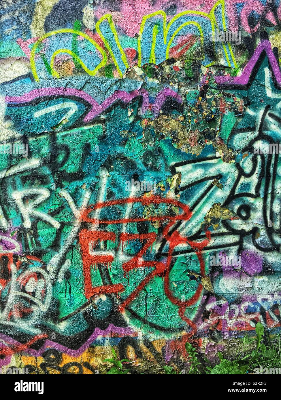 Layers of graffiti hi-res stock photography and images - Alamy