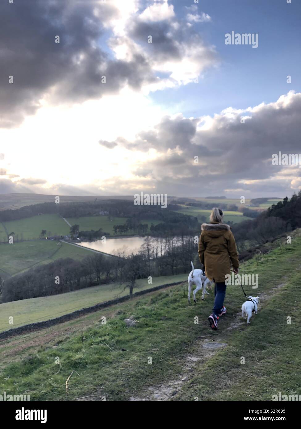 Countryside walks hi-res stock photography and images - Alamy