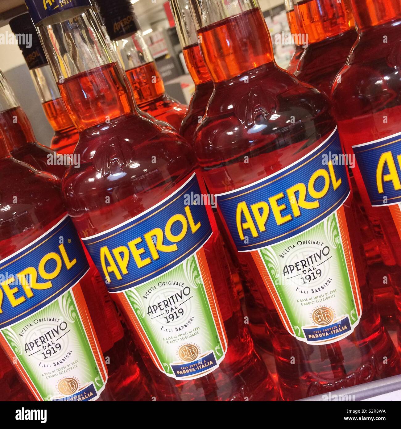 Aperol bottle hi-res stock photography and images - Alamy