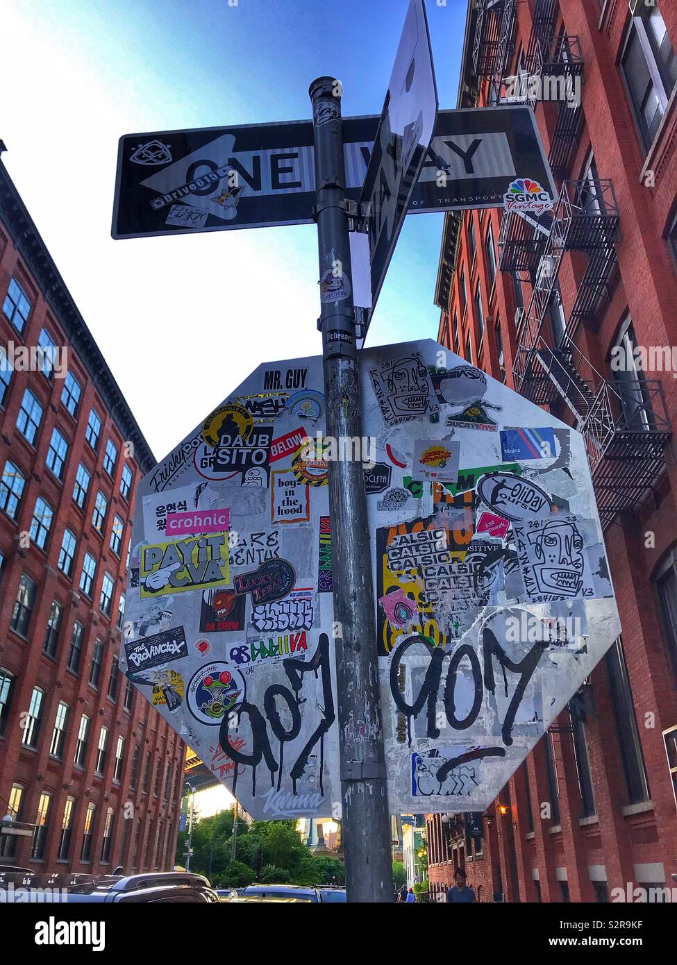 Street sign art Stock Photo - Alamy