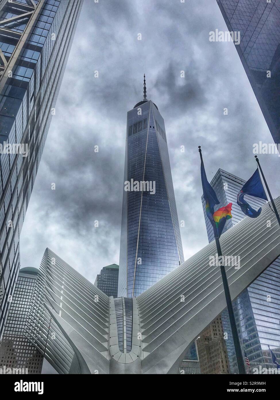 Oculus tower hi-res stock photography and images - Alamy