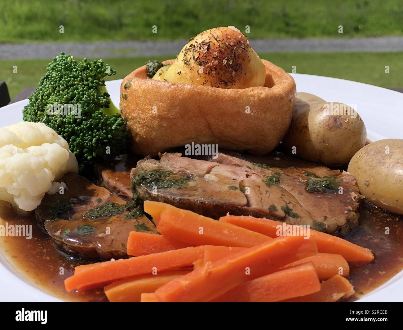 Sunday roast dinner Stock Photo - Alamy