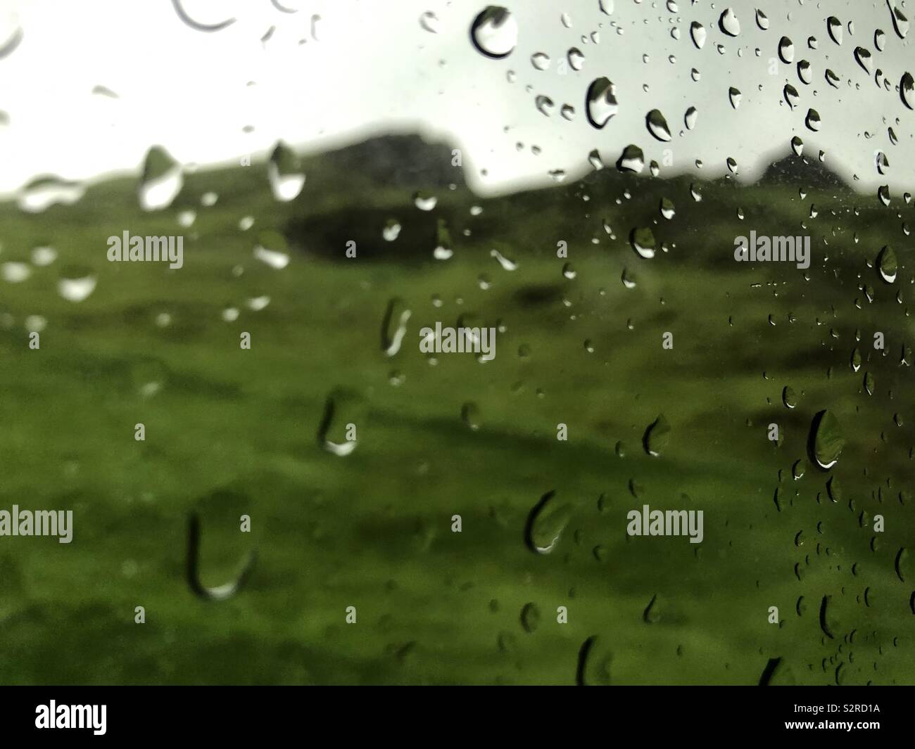 Rain on the countryside hi-res stock photography and images - Alamy
