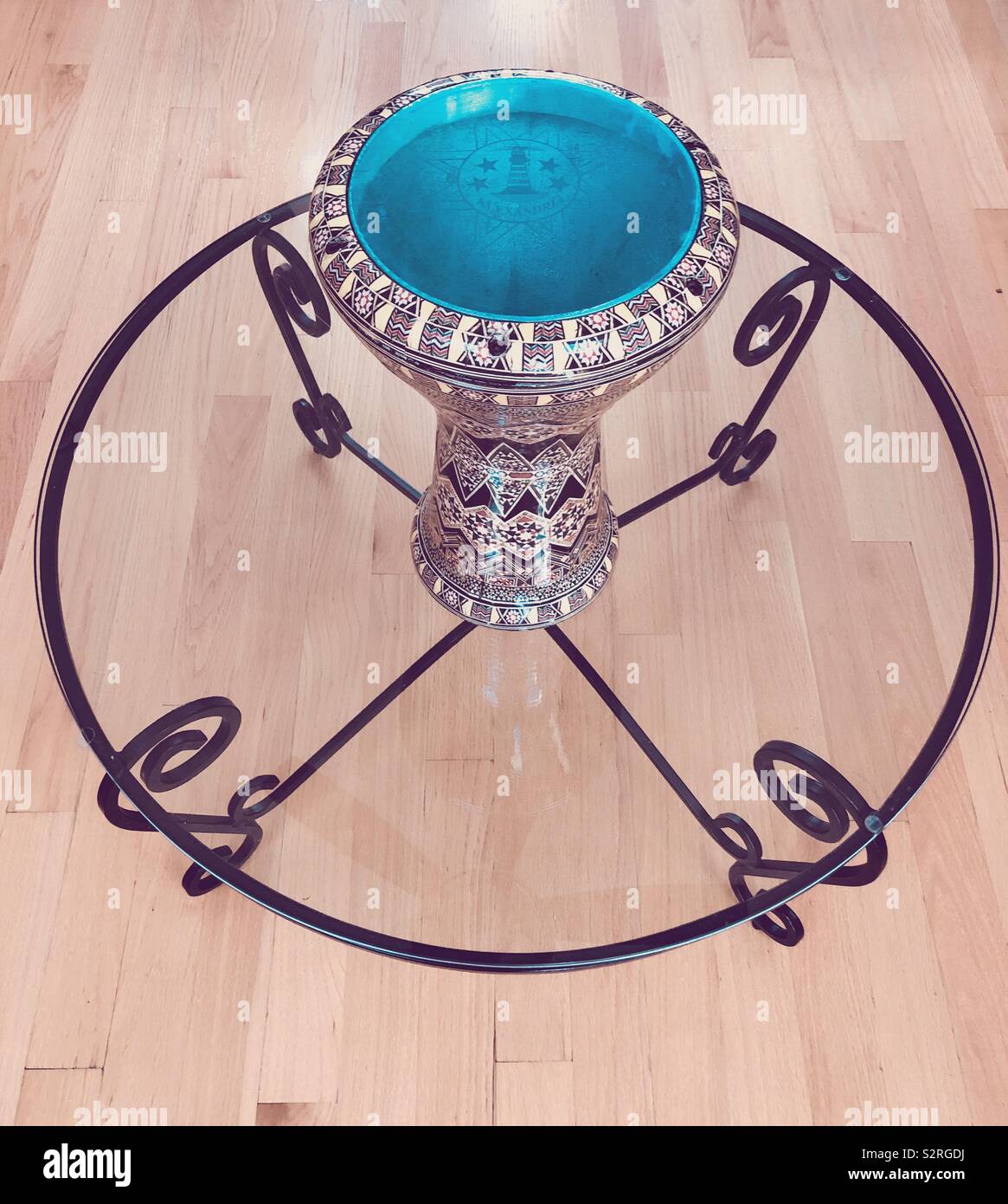 Round objects hi-res stock photography and images - Alamy