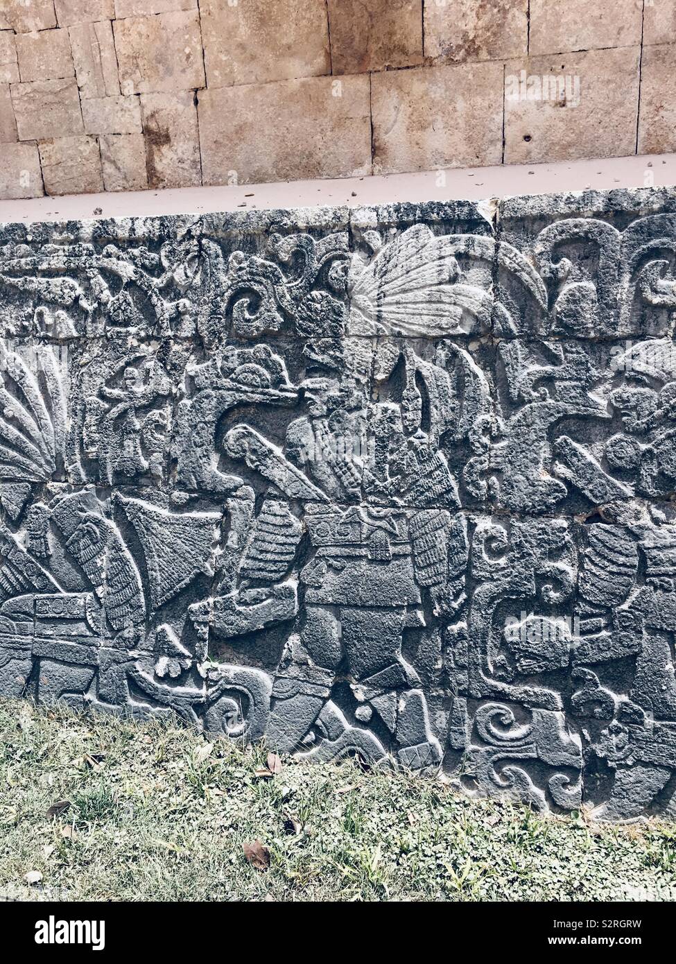 Mayan wall carving hi-res stock photography and images - Alamy