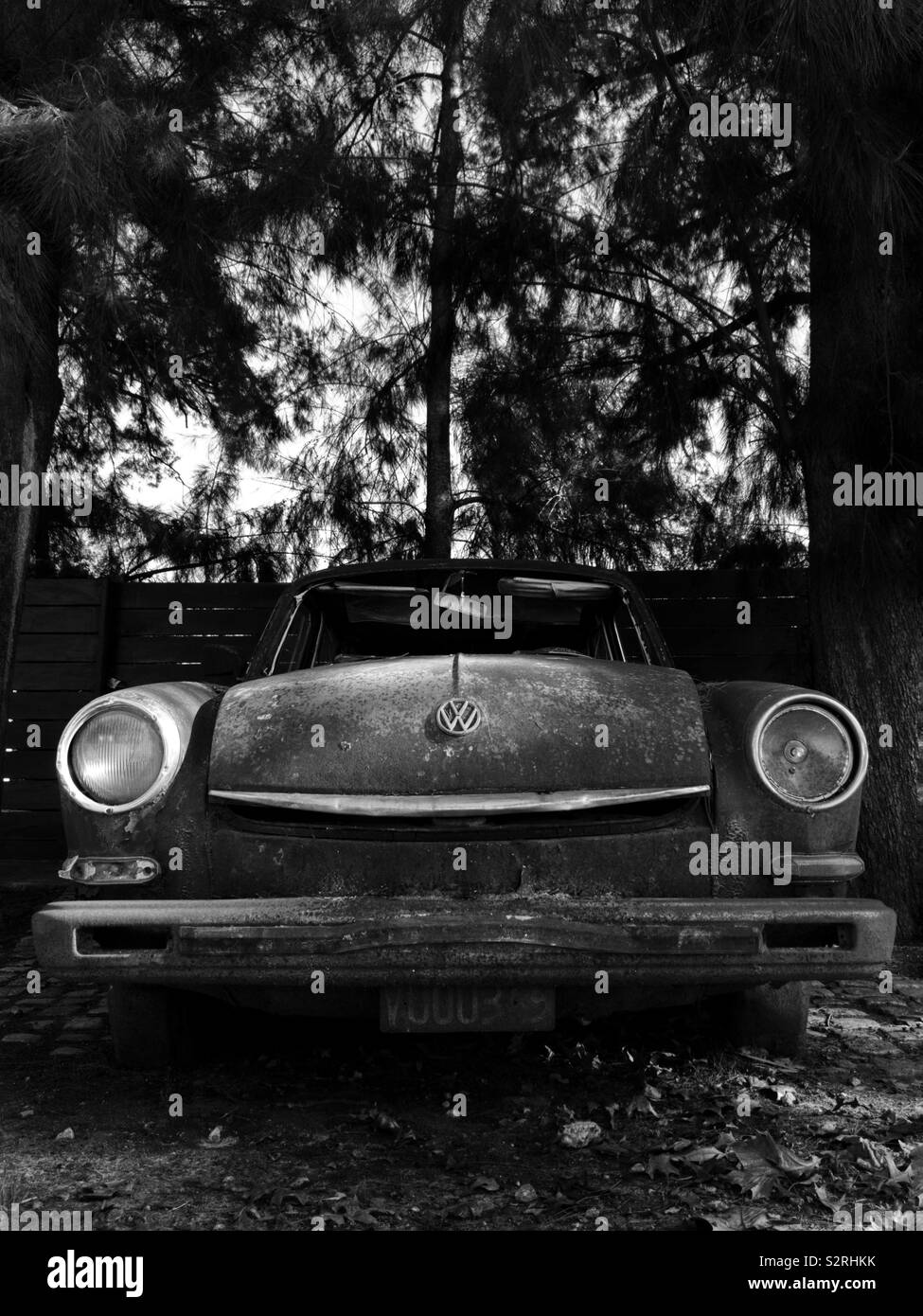 Rusty black car Black and White Stock Photos & Images - Alamy