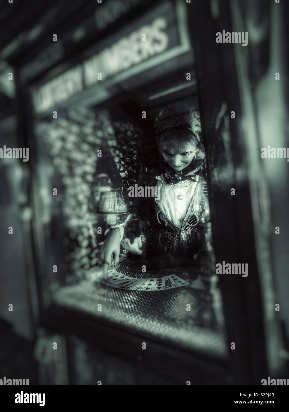 Fortune Teller arcade game Stock Photo - Alamy