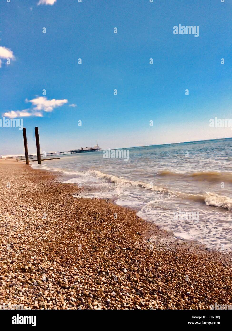 Rocky brighton beach hi-res stock photography and images - Alamy