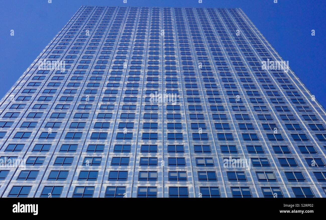 Skyscraper in the sun Stock Photo - Alamy