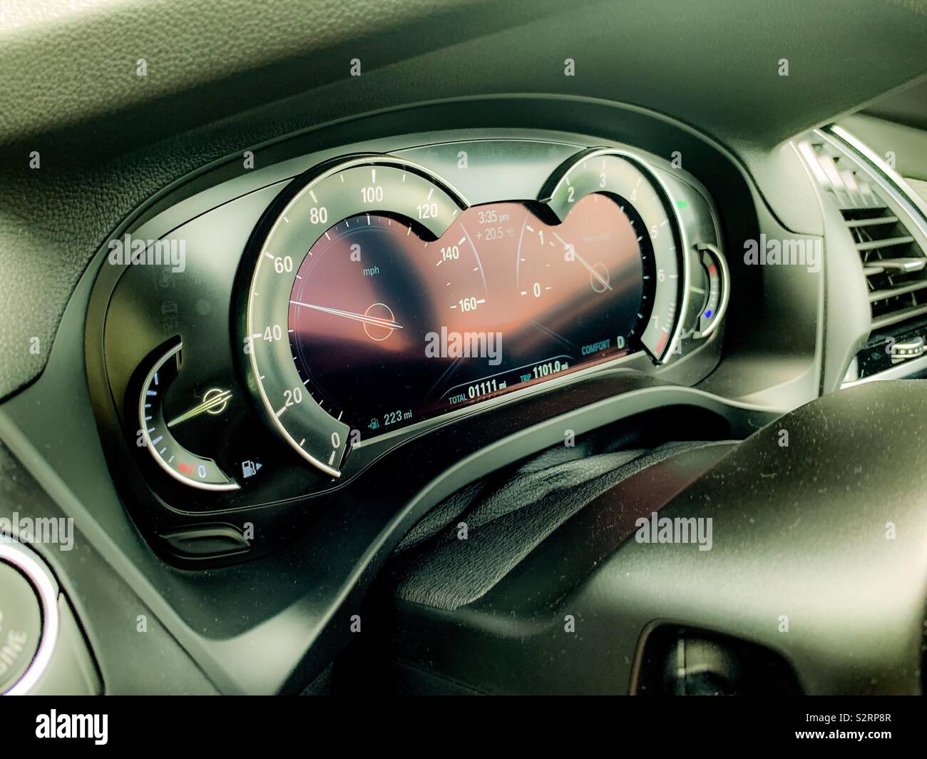 Car speedo hi-res stock photography and images - Alamy
