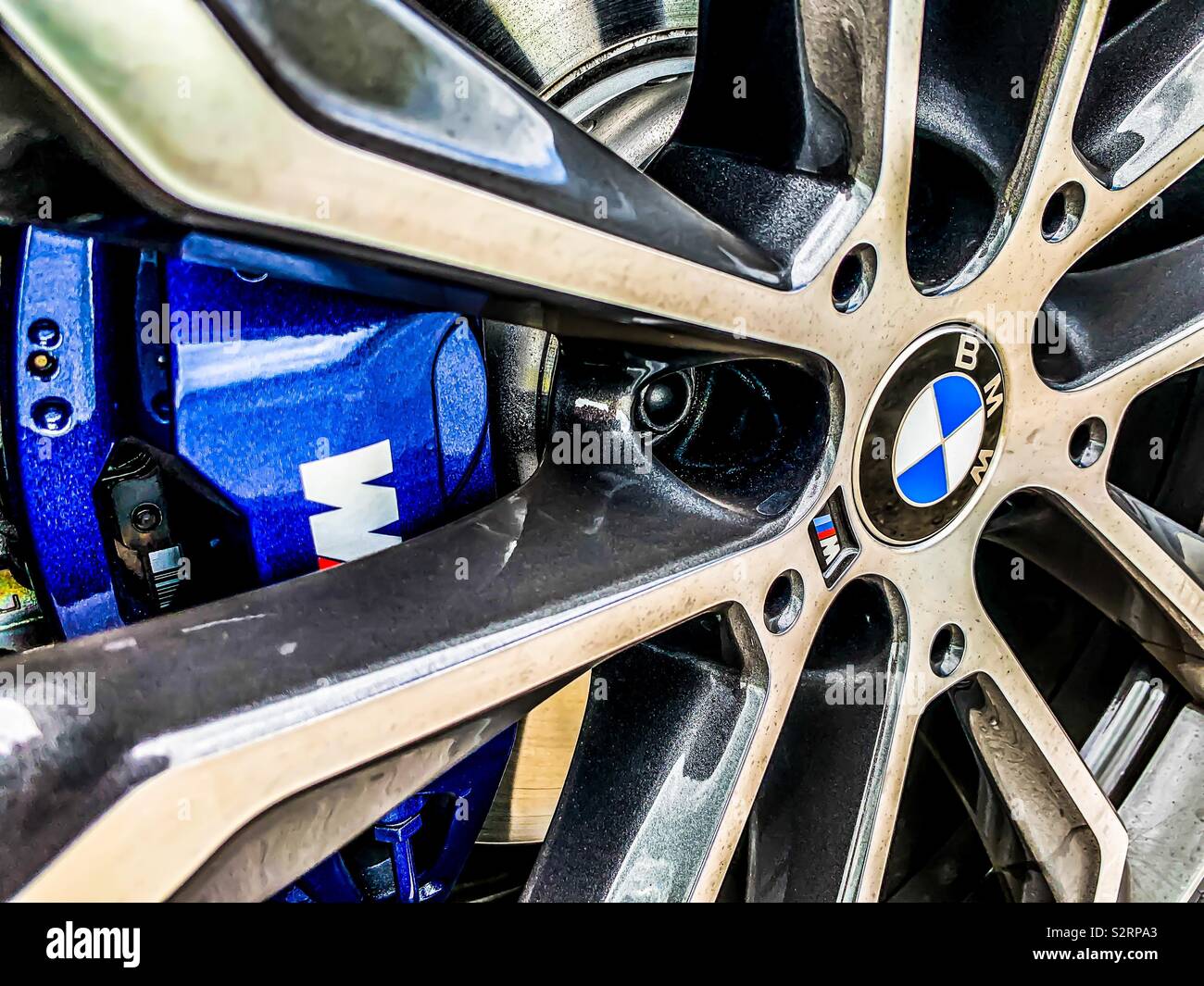 Bmw wheel hi-res stock photography and images - Alamy