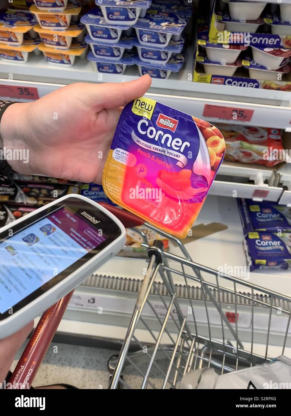 Self scan at Sainsbury’s Stock Photo - Alamy