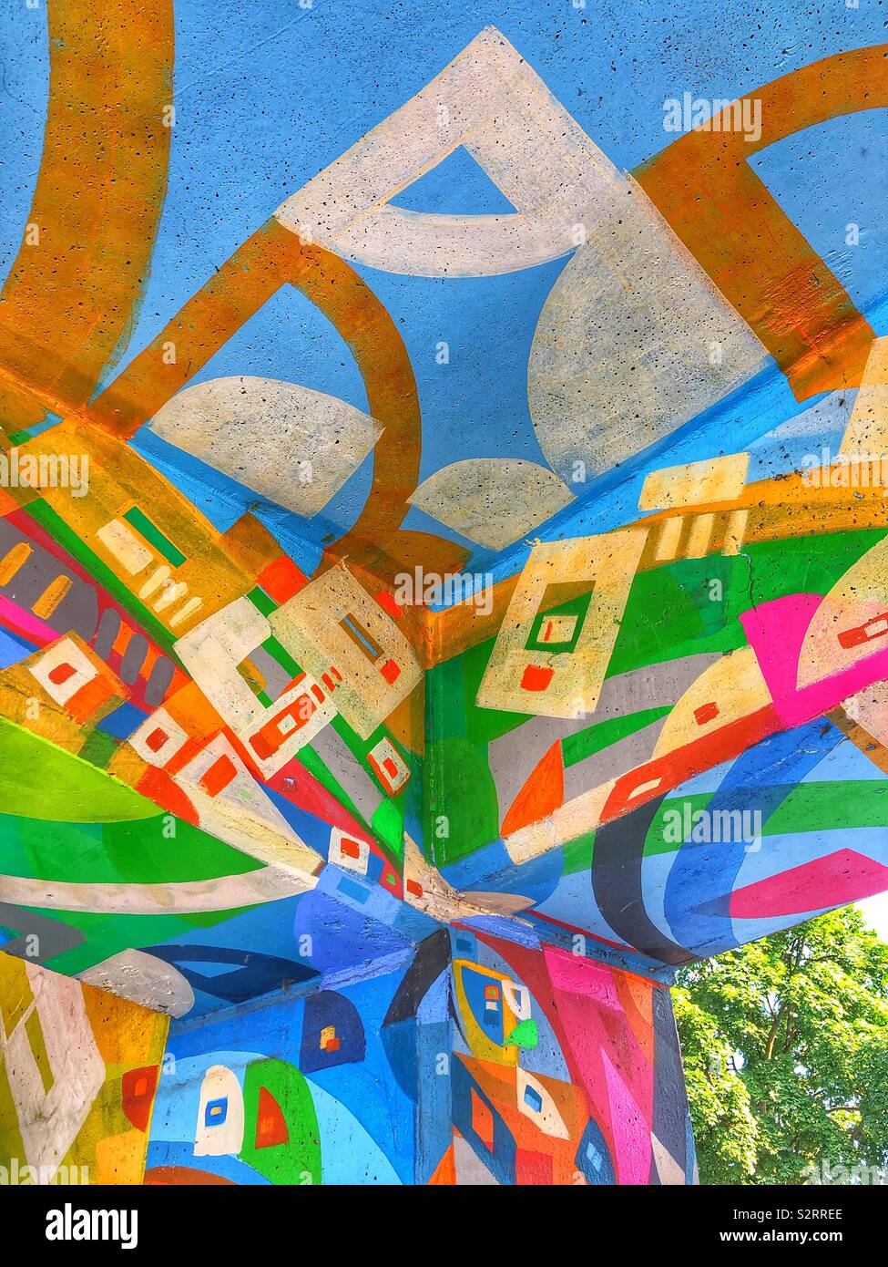 Multi coloured graffiti Stock Photo - Alamy