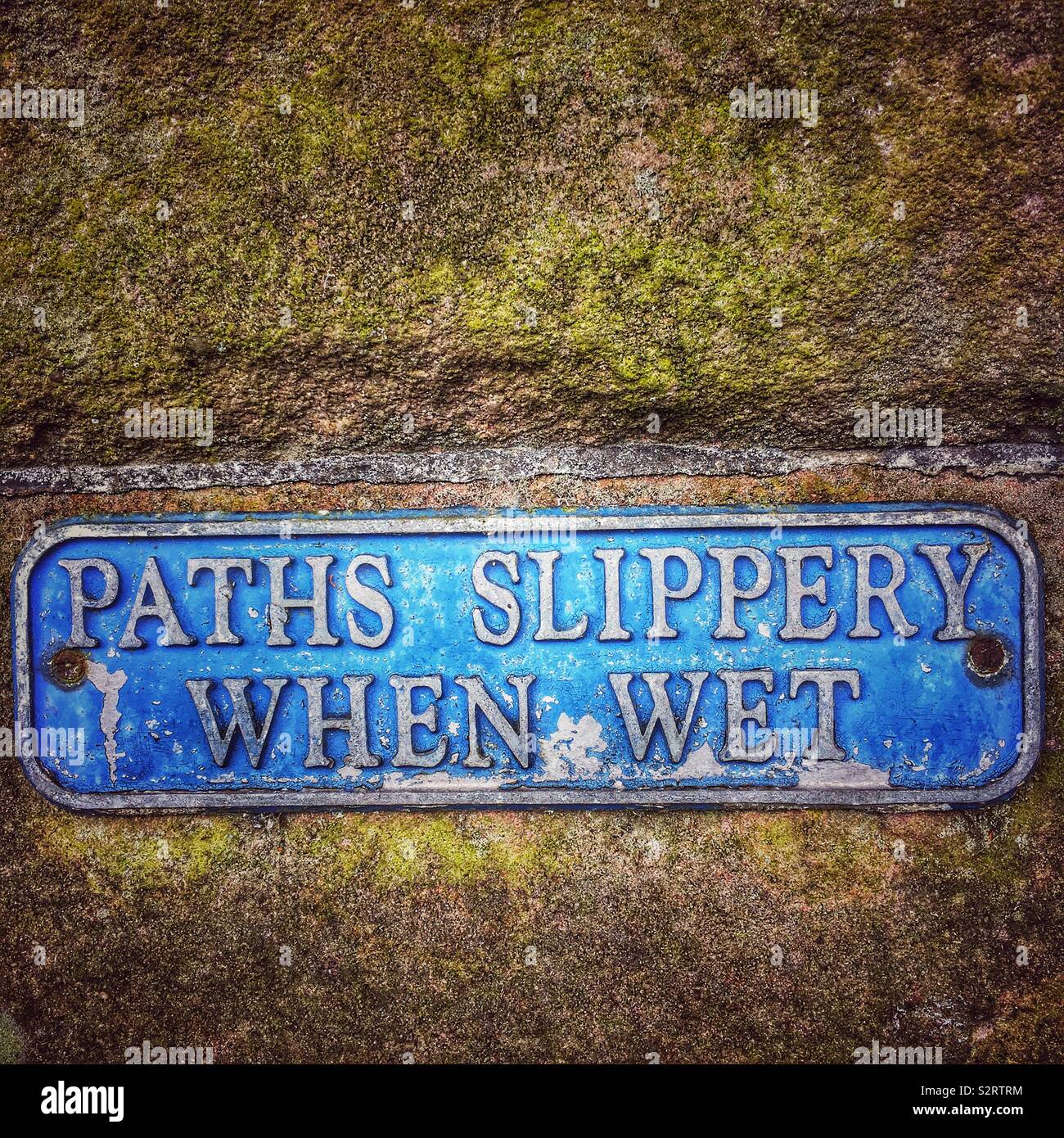 Slippery when wet sign hi-res stock photography and images - Alamy
