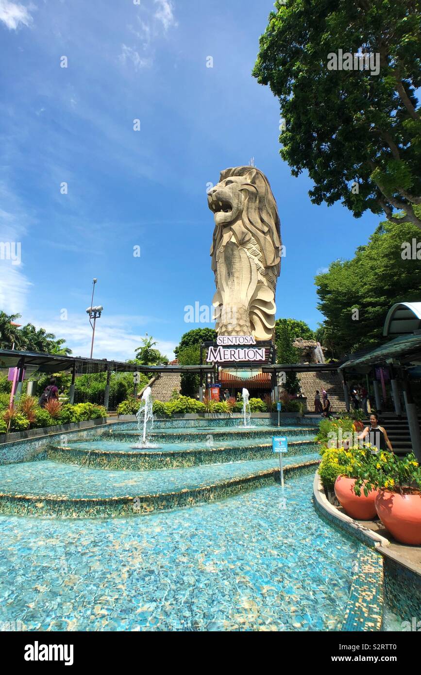 Merlion sentosa singapore hi-res stock photography and images - Alamy