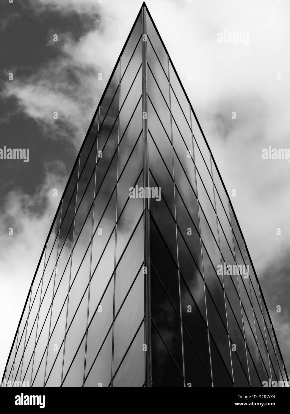 Pointy windows hi-res stock photography and images - Alamy