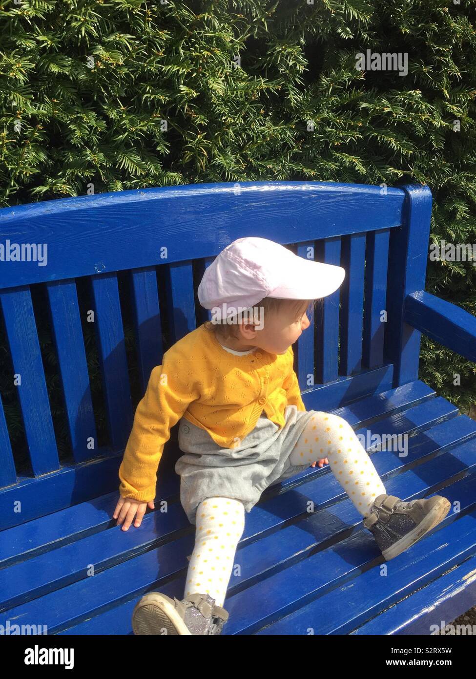 Baby bench hi-res stock photography and images - Alamy