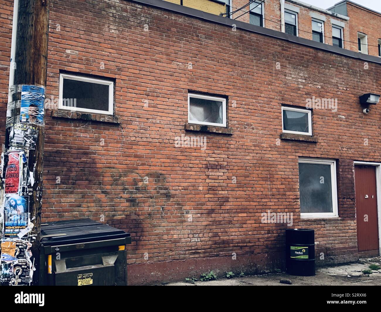 Grimy building hi-res stock photography and images - Alamy