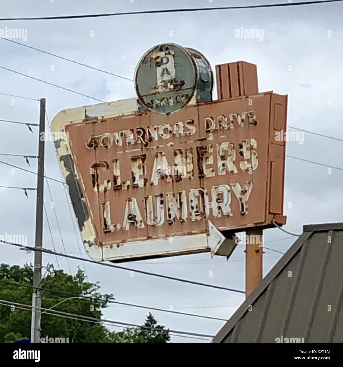 Laundry sign hi-res stock photography and images - Alamy