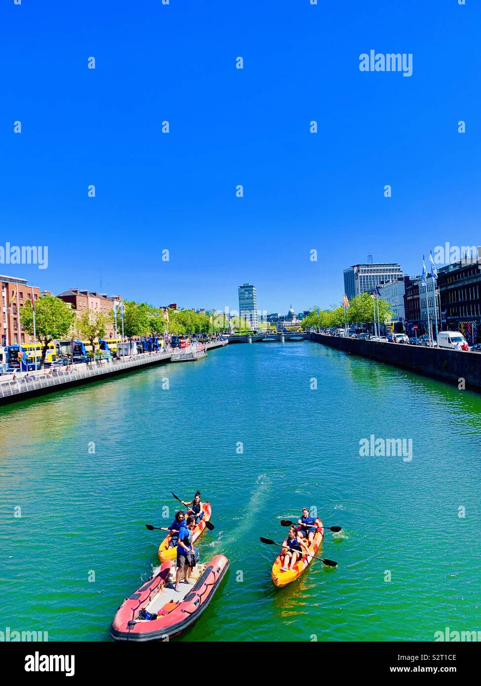 Kayaking on the Liffey river in Dublin Stock Photo - Alamy