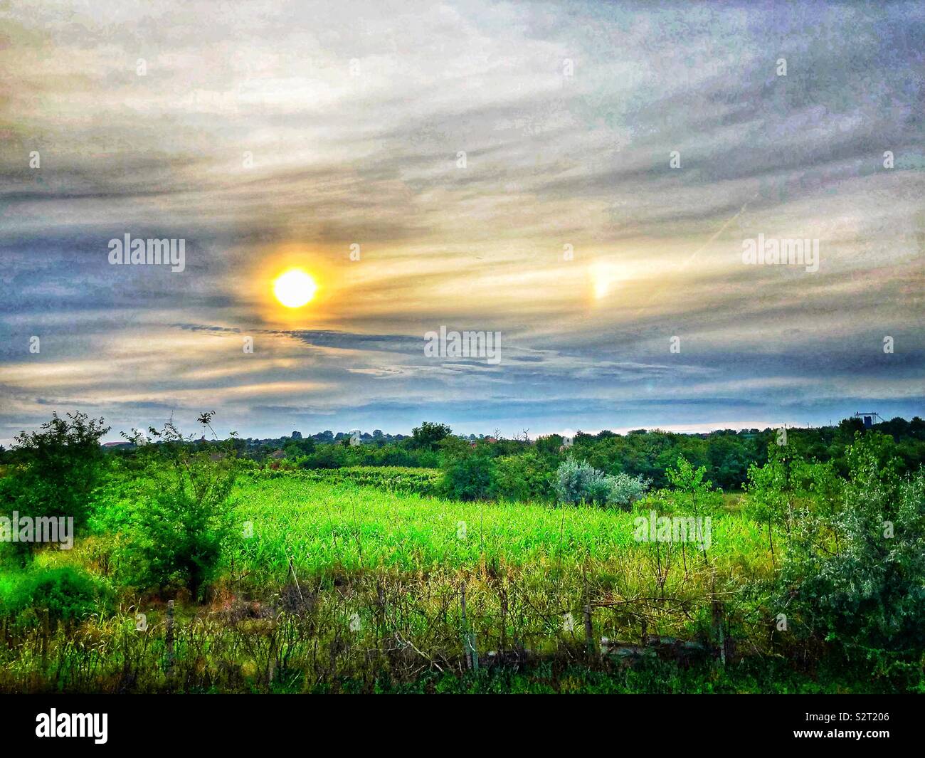 Two suns hi-res stock photography and images - Alamy
