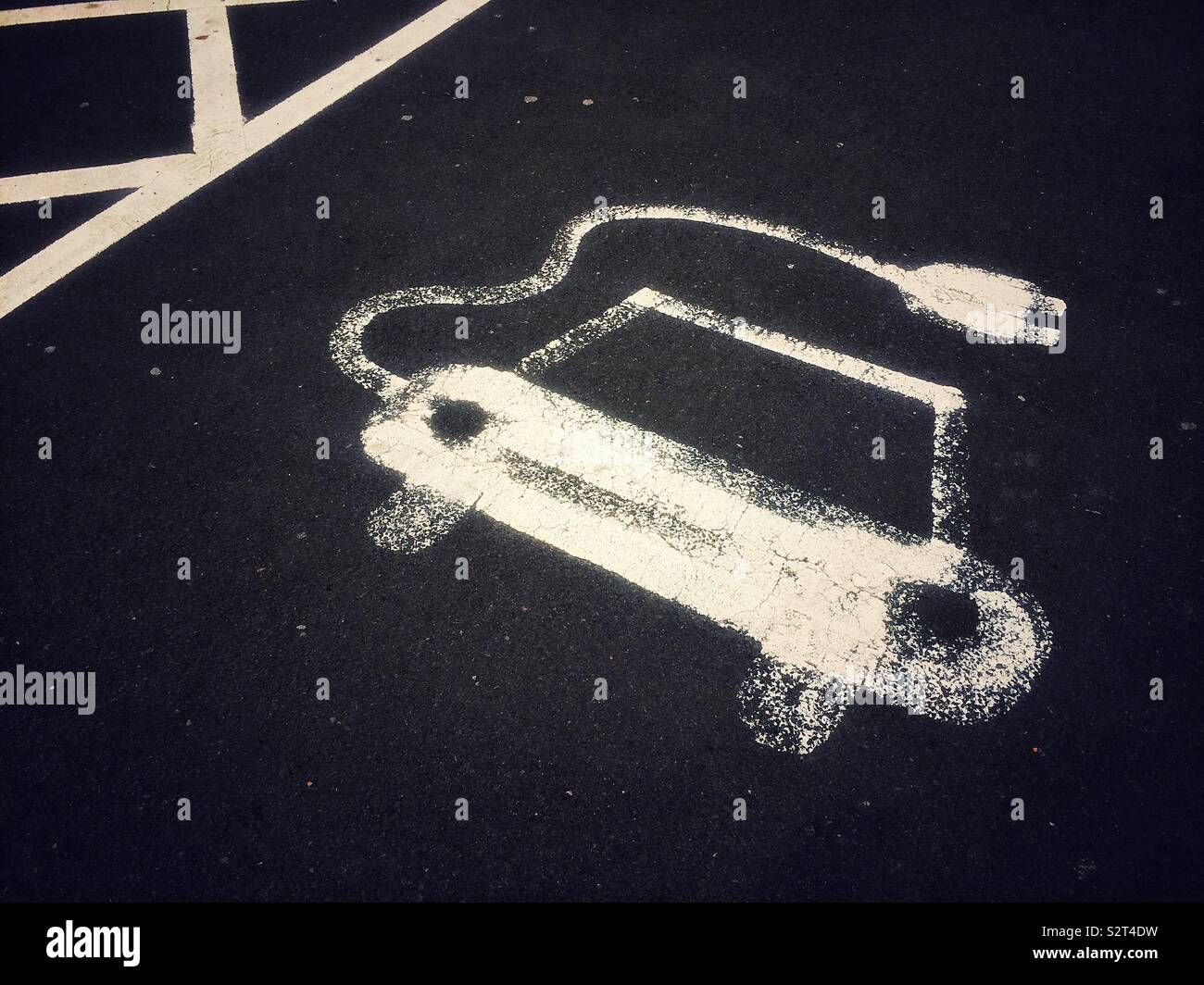 Electric car charging signage. UK Stock Photo - Alamy